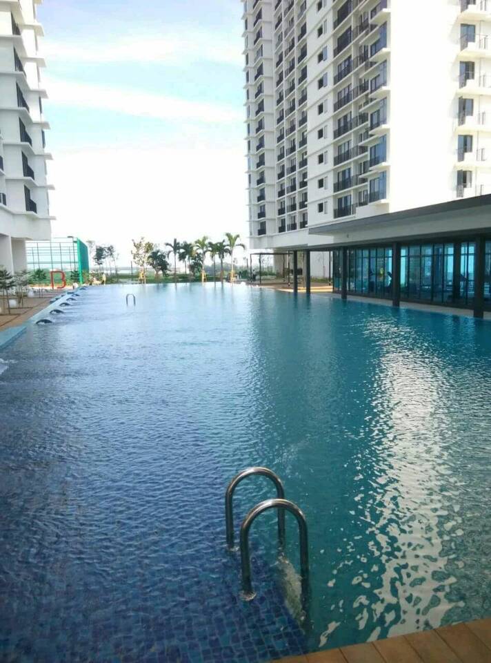 Rent trefoil sofo, setia alam with Zero Deposit - 2 room Highrise for ...