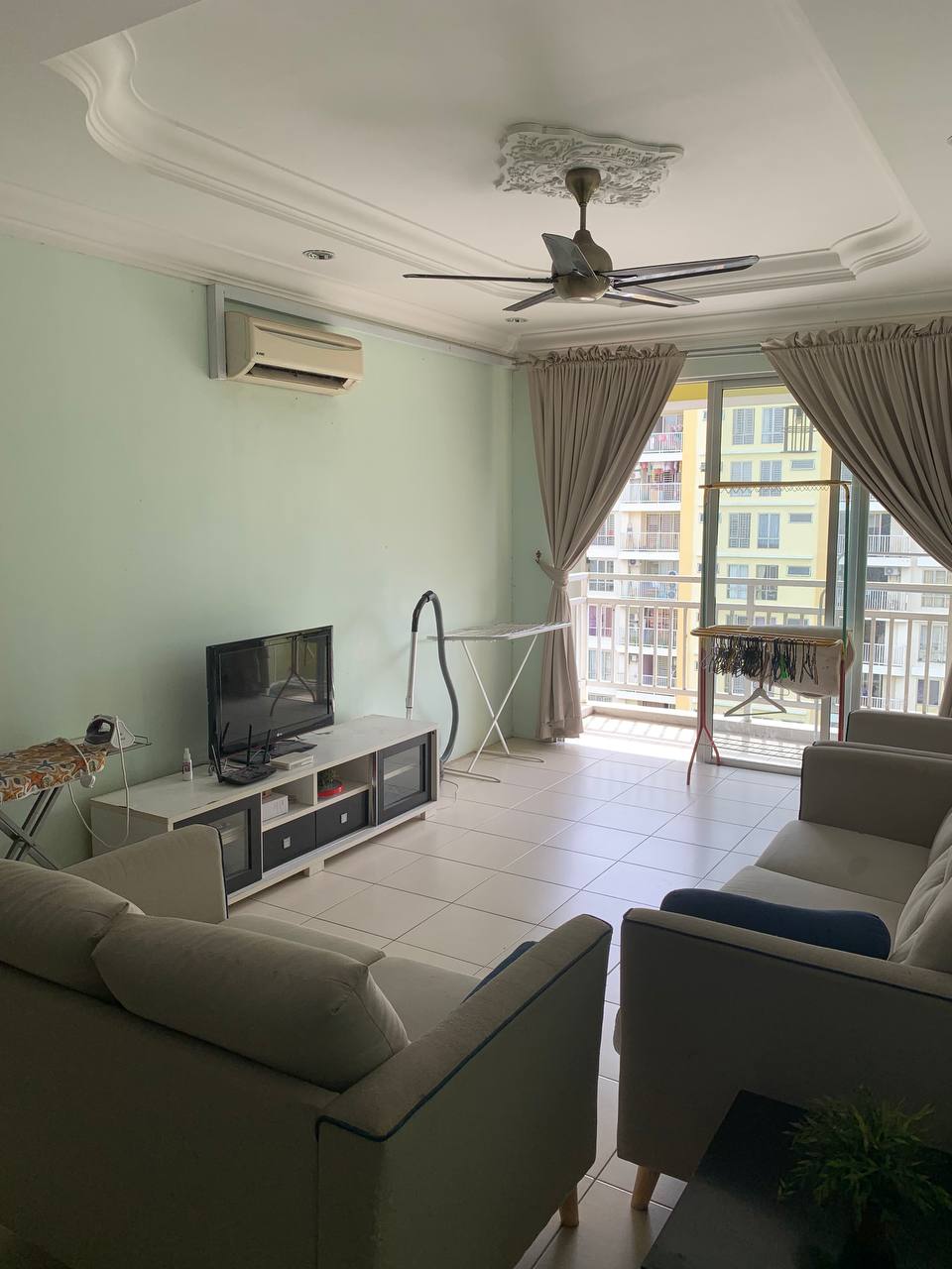 Rent Platinum Lake PV10, Setapak with Zero Deposit - 4 room Highrise ...
