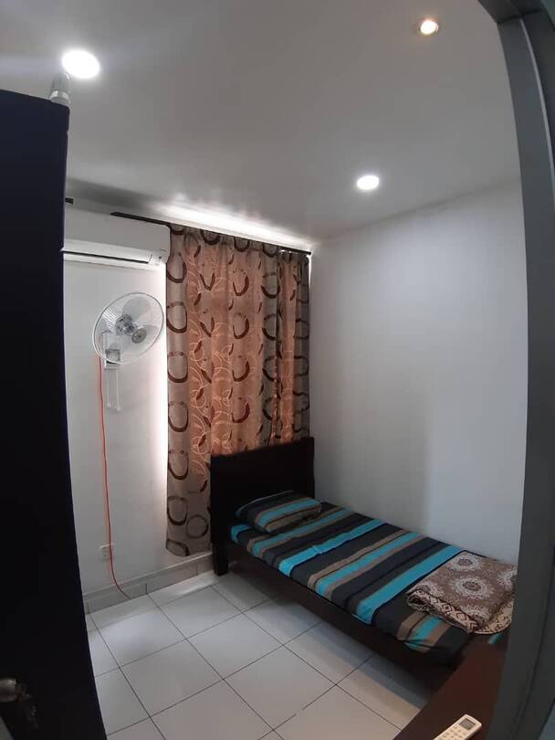 Rent Scott Towers, Johor Bahru with Zero Deposit - Room for rent in , , Malaysia. Book a 360 ...