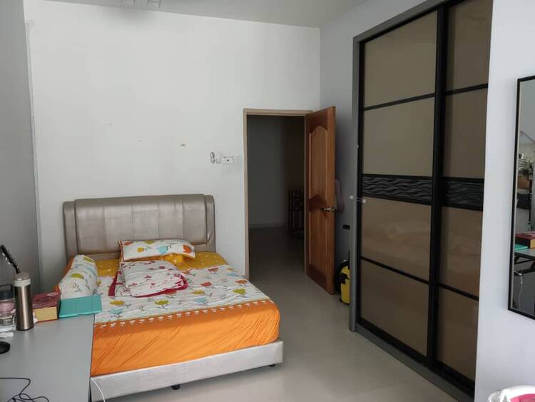 Rent 2.5 Storey landed House with Zero Deposit - Room for rent in ...