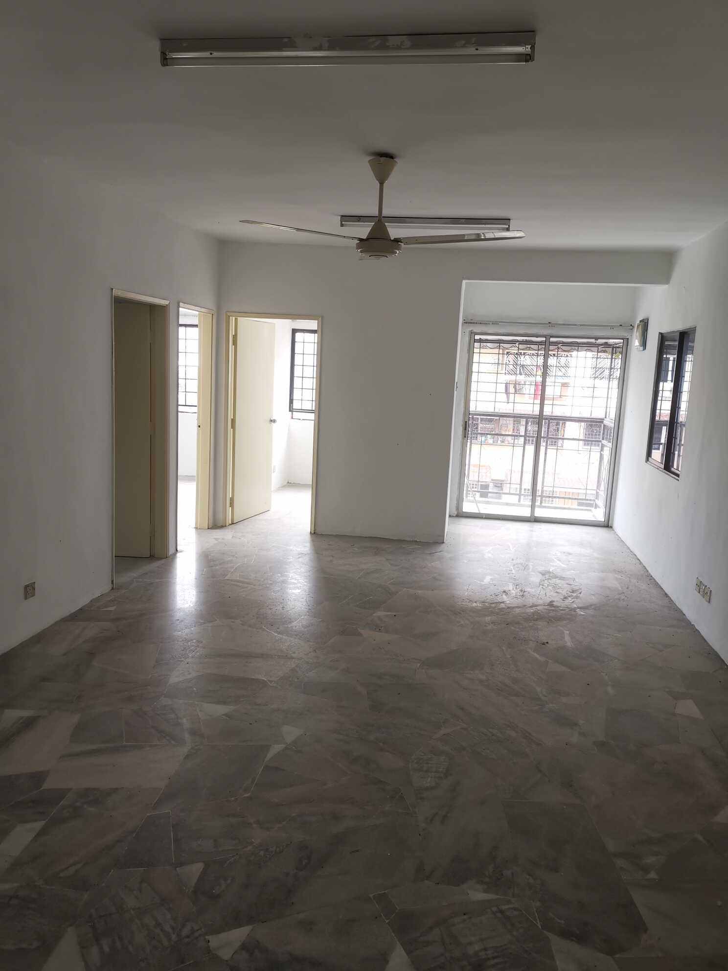 Rent Sri Anggerik 2, Puchong with Zero Deposit - 3 room Highrise for ...