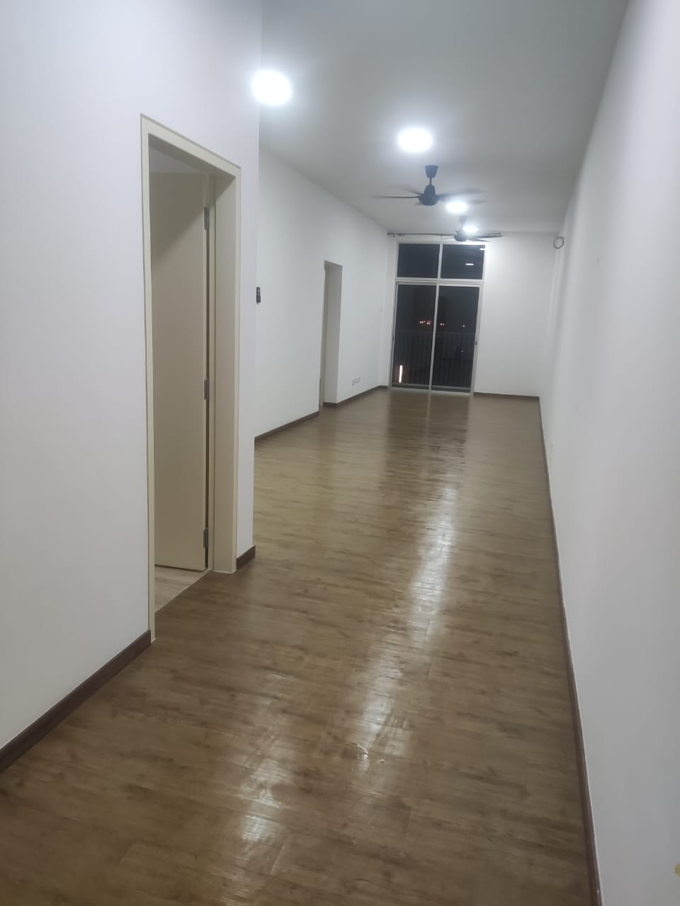 Rent Lakefront Homes with Zero Deposit - 3 room Highrise for rent in ...