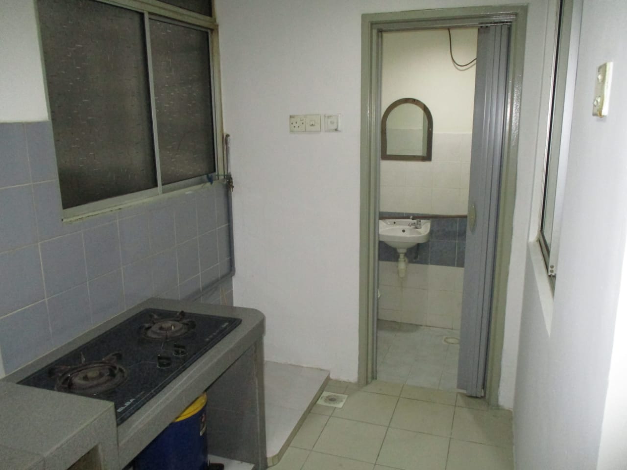 Rent Putra Ria Apartment, Seri Kembangan with Zero Deposit - 3 room ...