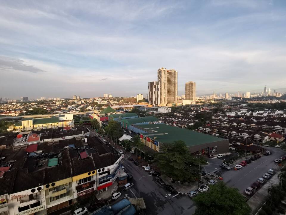 Rent Segar Court KL Cheras Cannaught UCSI with Zero Deposit - 3 room ...
